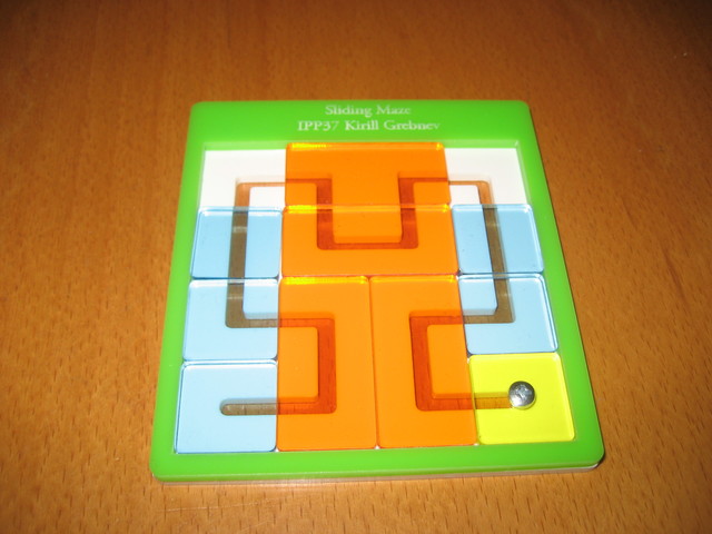 Extremely Puzzling: Sliding Maze