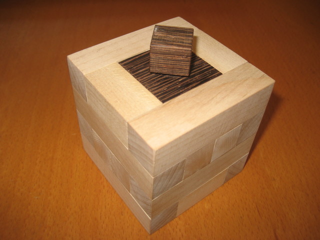 Extremely Puzzling: Rota Cube