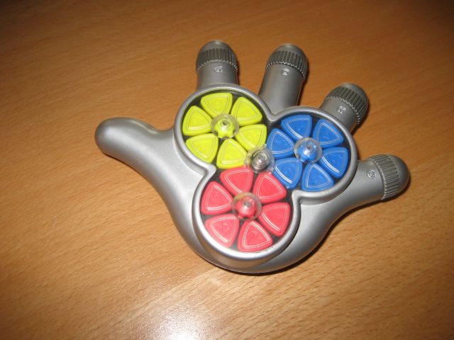 Extremely Puzzling: Handy Mad Triad